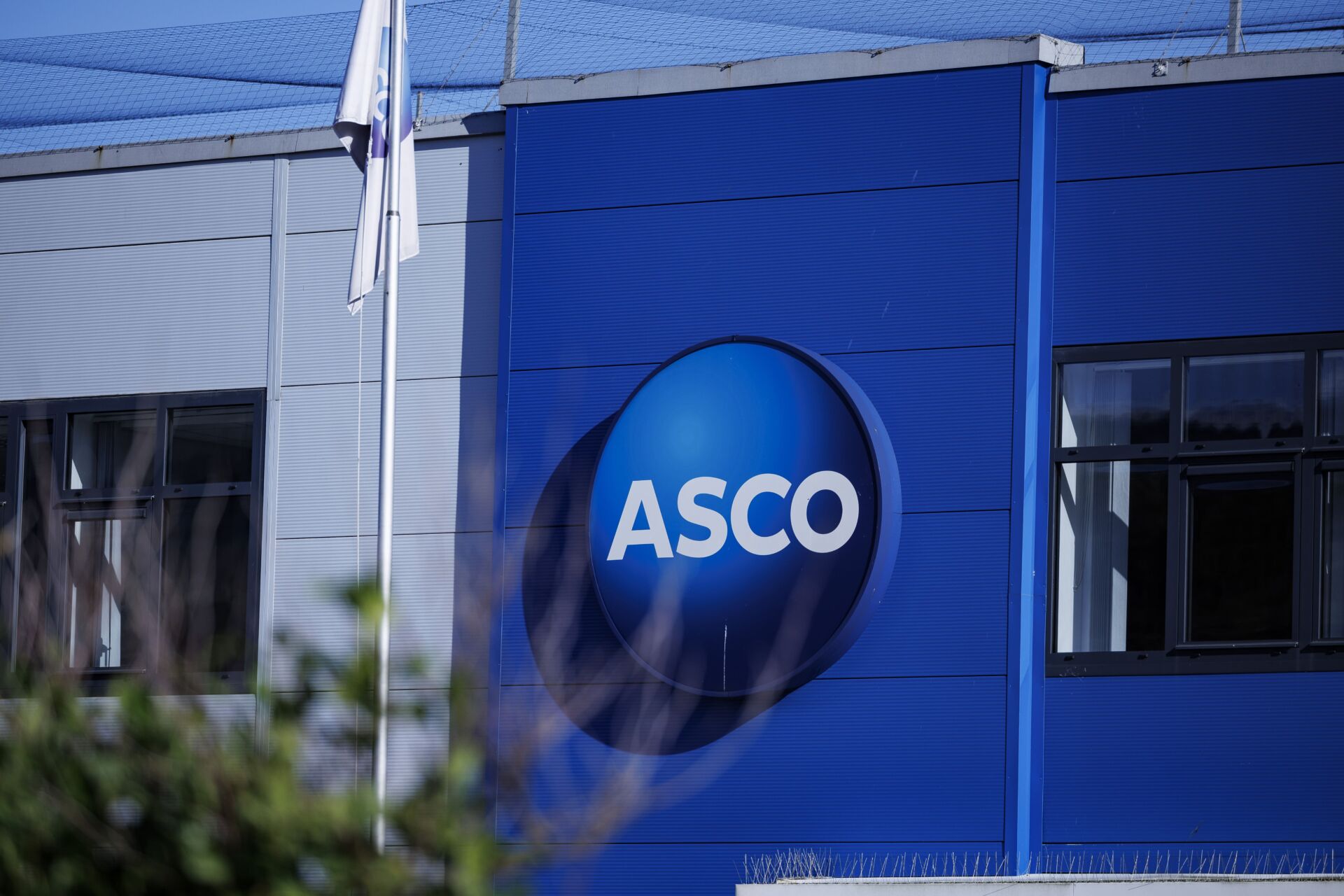 ASCO wins major nine-figure north-sea services contract - EEEGR